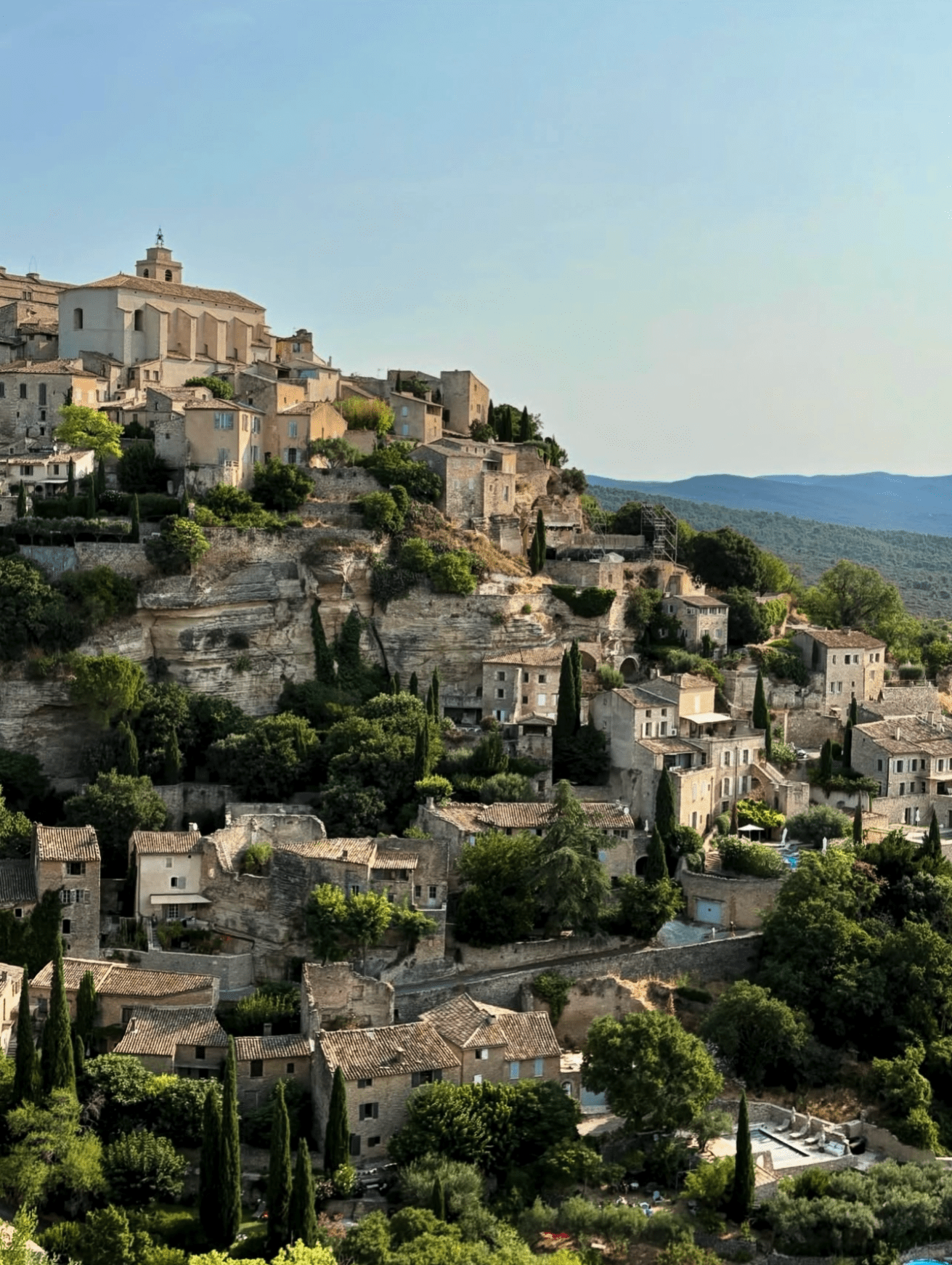 Ultimate Gordes Travel Guide 2025: Best Things to Do & Stay