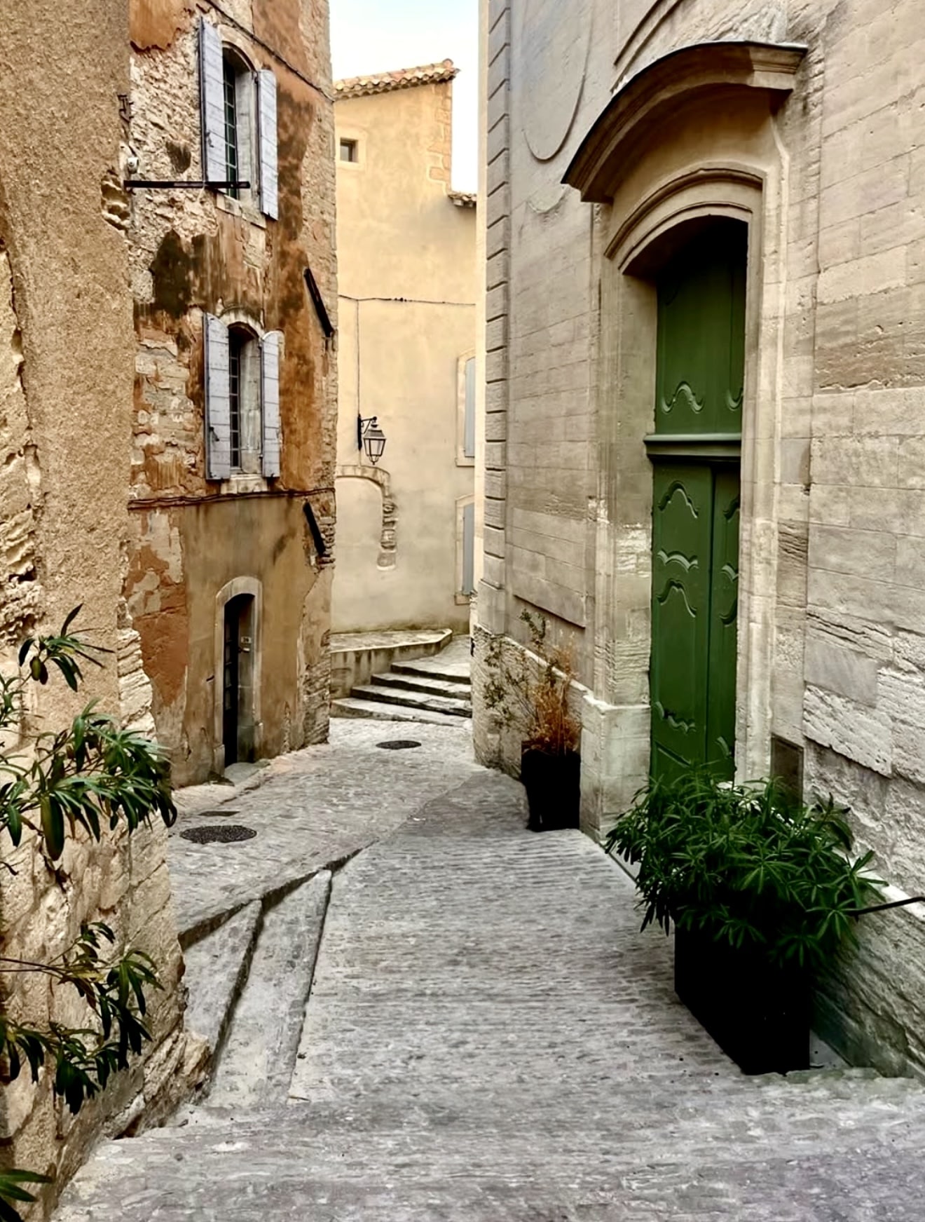 Ultimate Gordes Travel Guide 2025: Best Things to Do & Stay